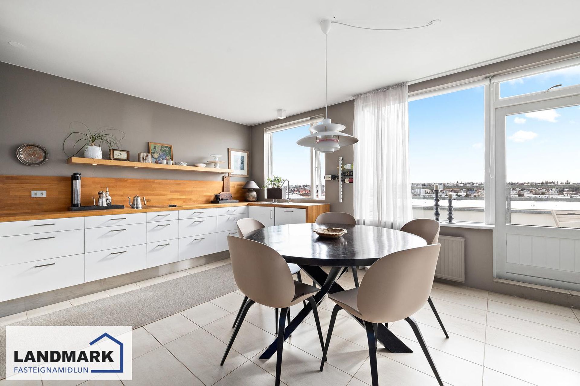 Efstaland 10, 108 Reykjavík | Fasteignavefurinn Fastinn