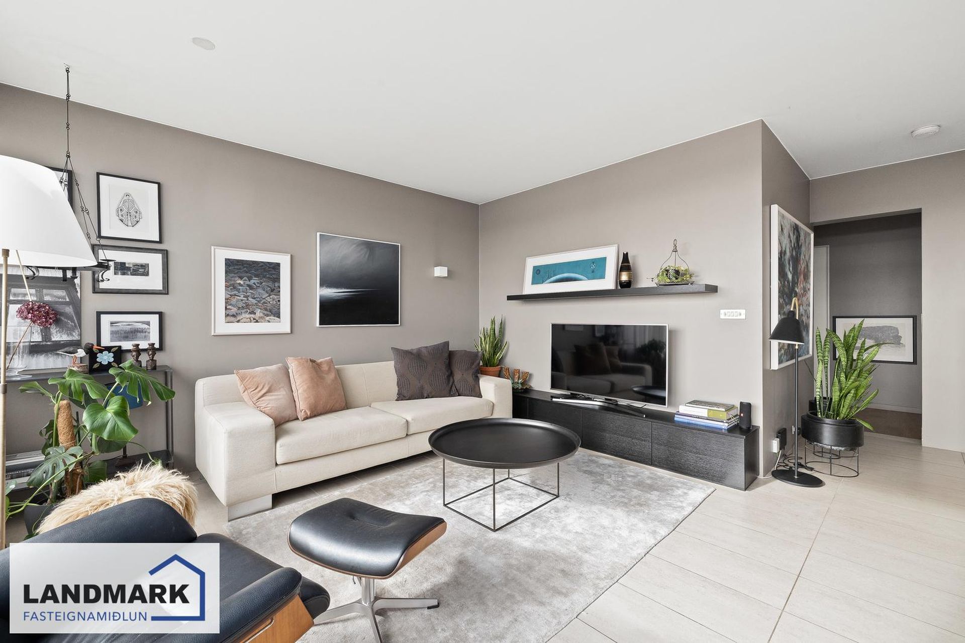 Efstaland 10, 108 Reykjavík | Fasteignavefurinn Fastinn